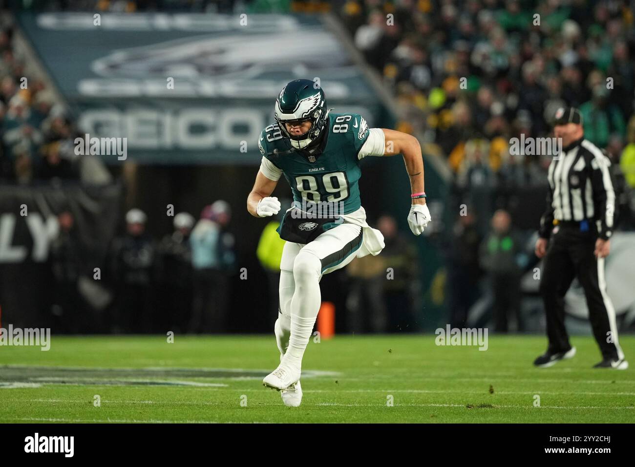 Philadelphia Eagles' Johnny Wilson plays during an NFL football game ...