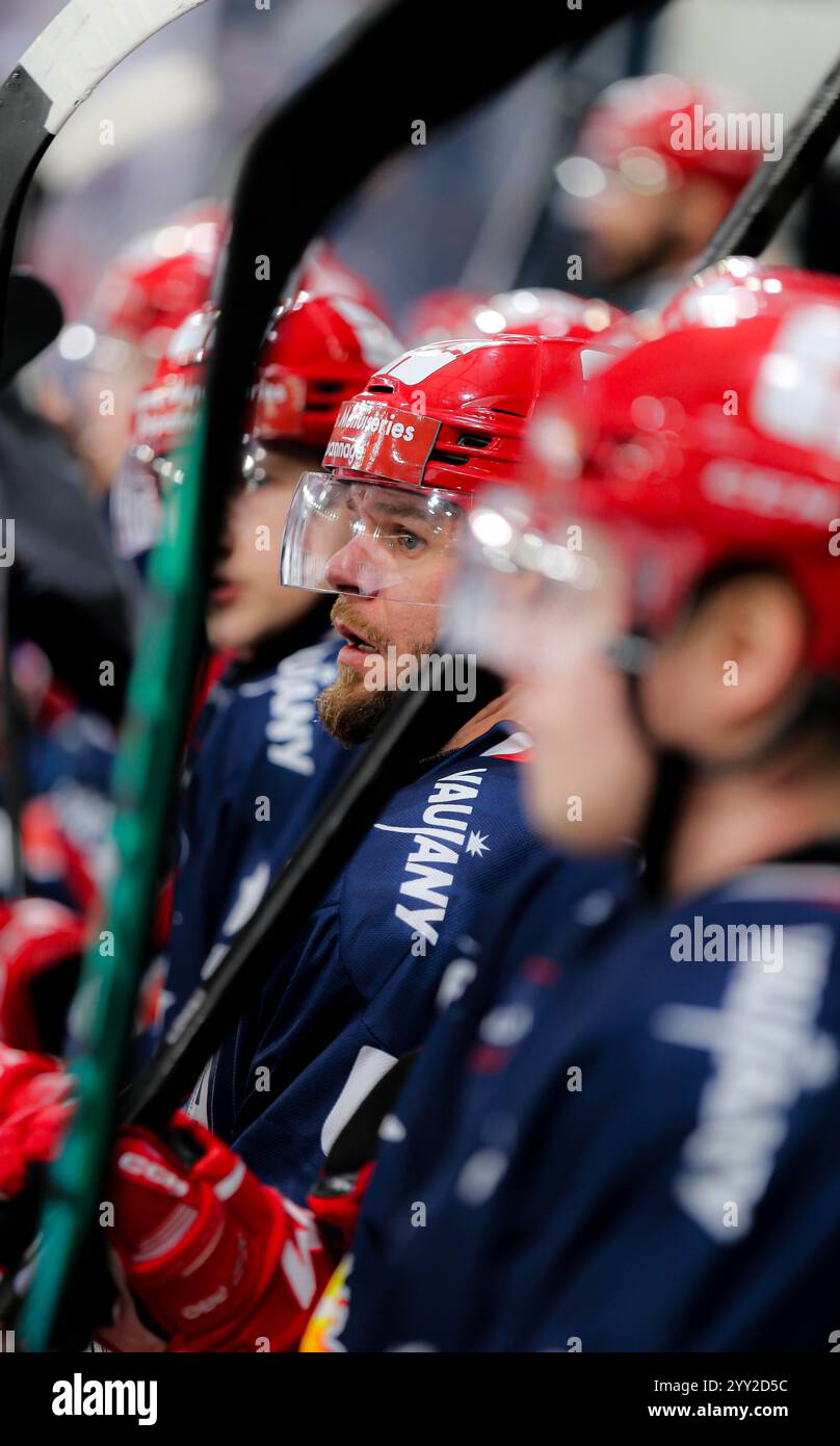 Kyle Hardy (4 Grenoble) in action during the French Ice Hockey Cup game ...