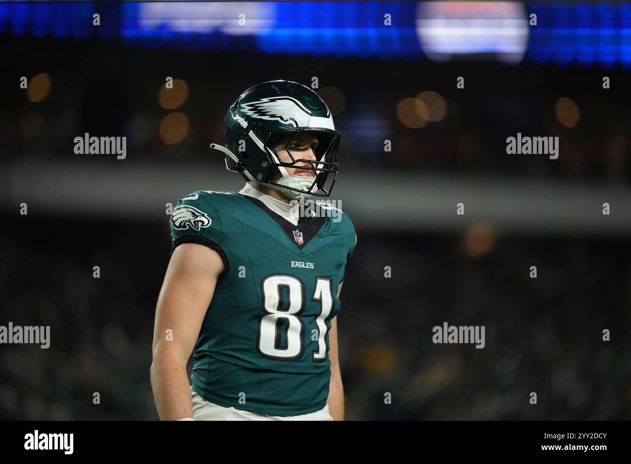 Philadelphia Eagles' Grant Calcaterra plays during an NFL football game ...