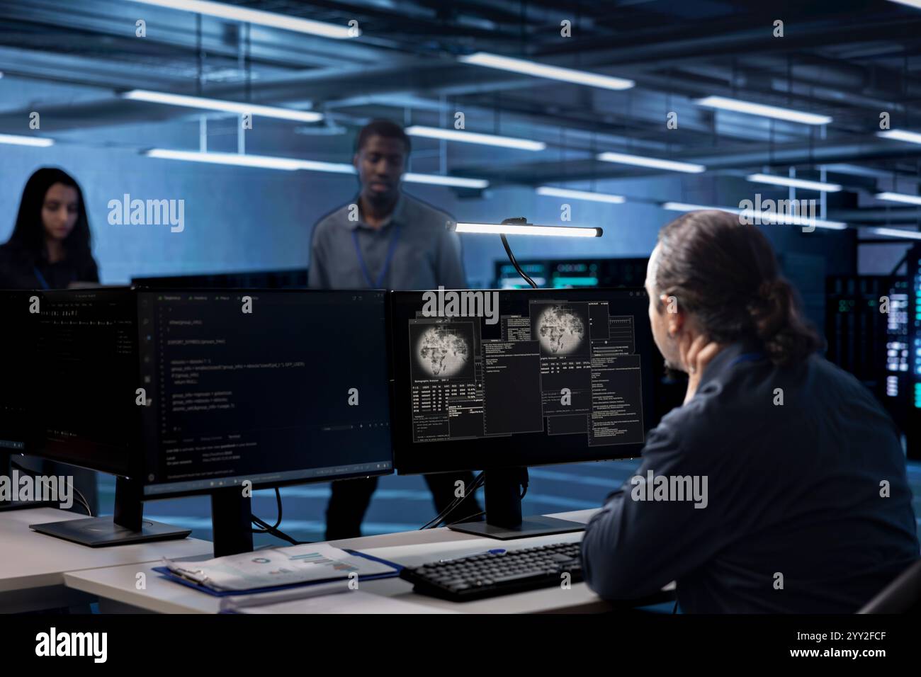 Admin in server hub coding hi-res stock photography and images - Alamy