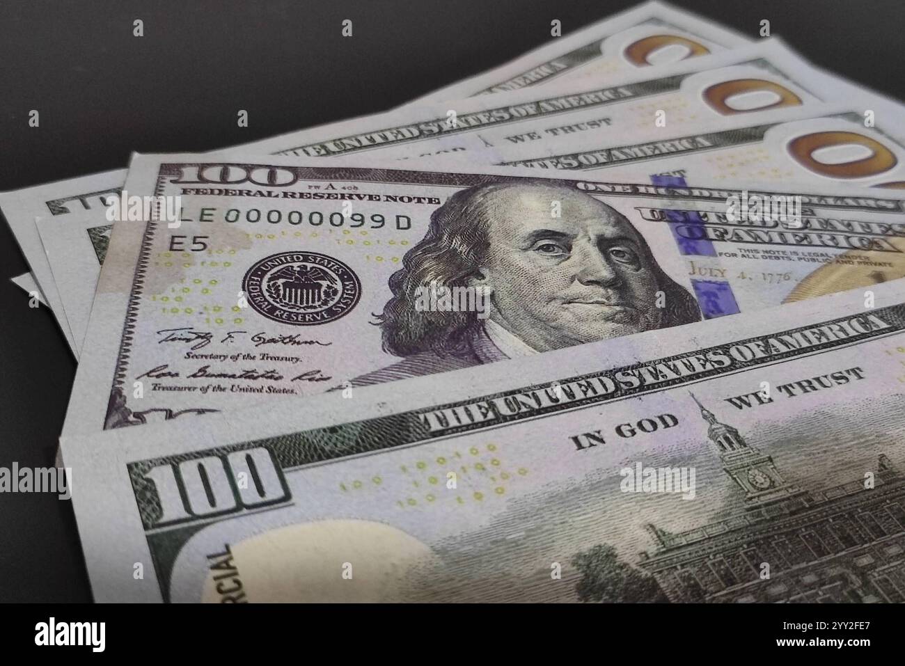 RECORD DATE NOT STATED The dollar hits a new record and closes the day ...