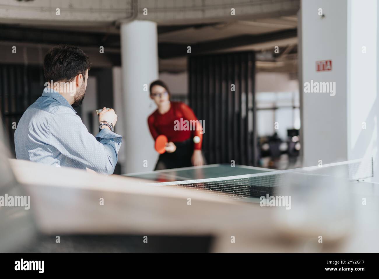 Office colleagues ping pong hi-res stock photography and images - Alamy