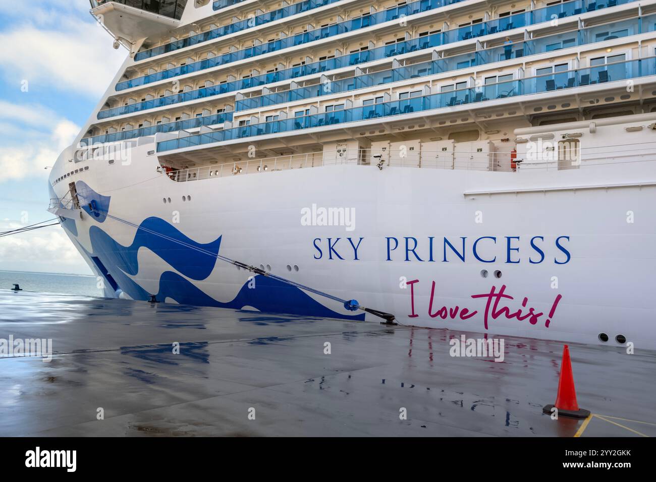 Sky princess cruise portugal hi-res stock photography and images - Alamy