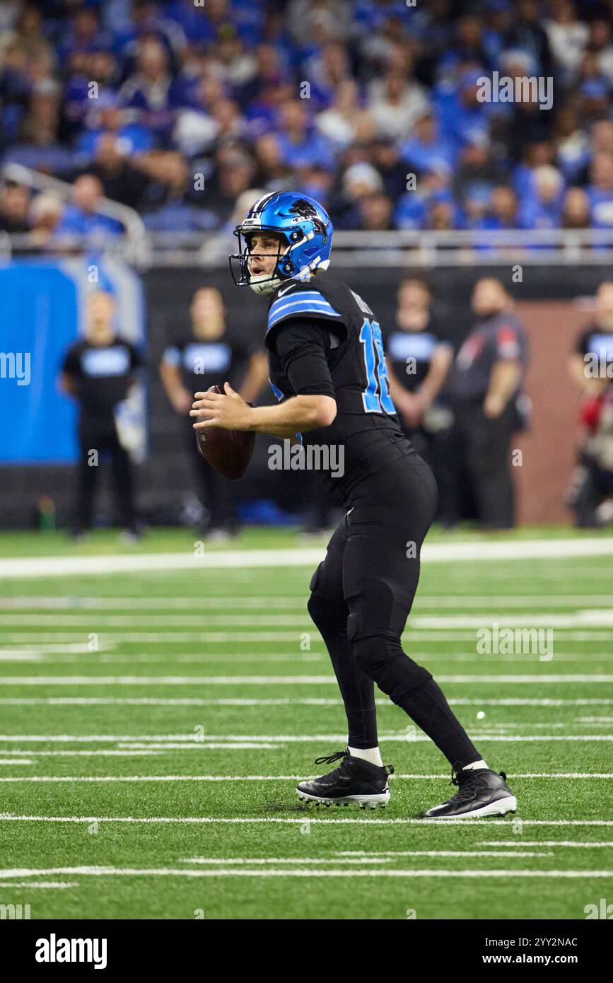 Detroit Lions quarterback Jared Goff (16) looks to pass against Buffalo ...