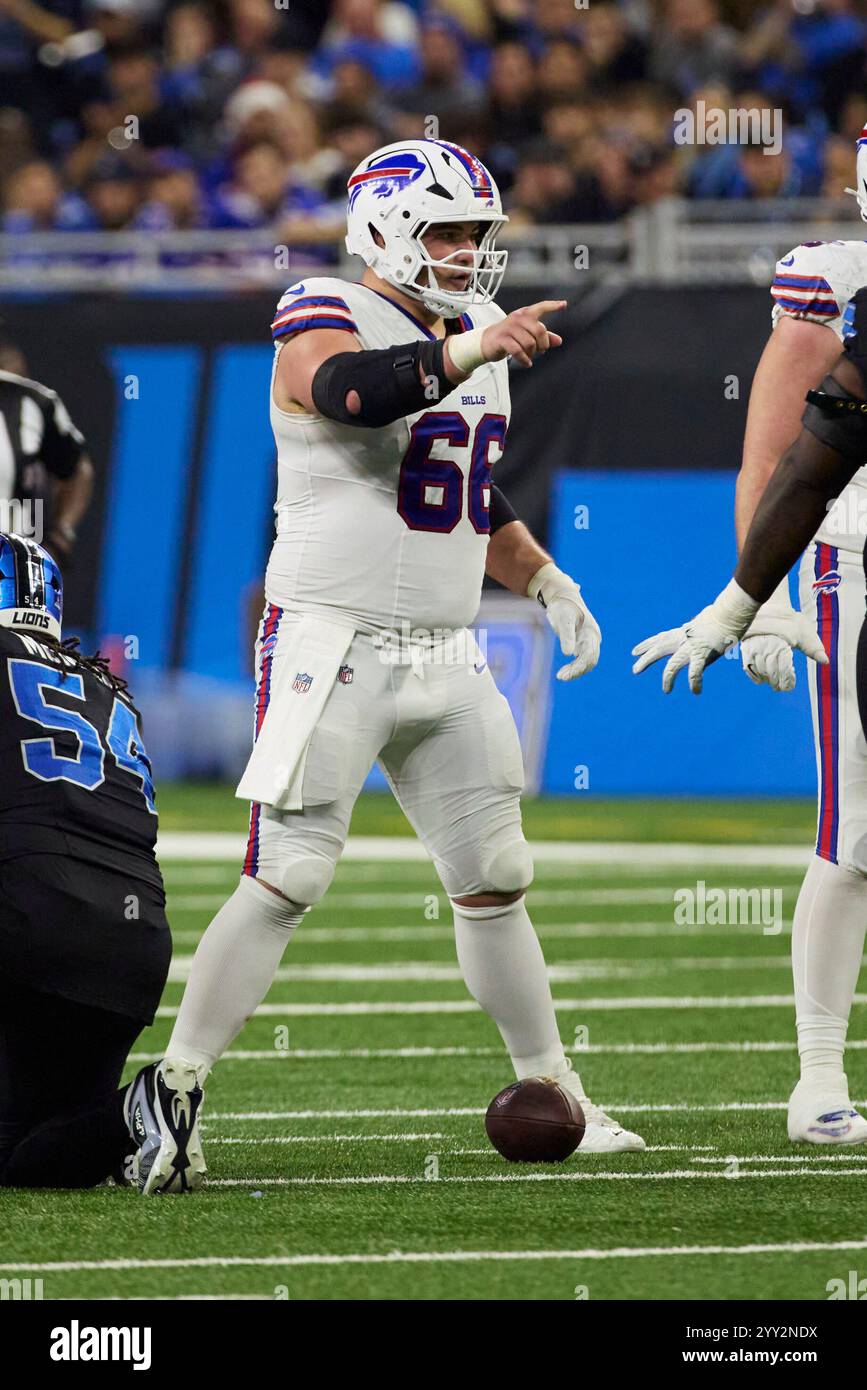 Buffalo Bills guard Connor McGovern (66) gets set on offense against ...