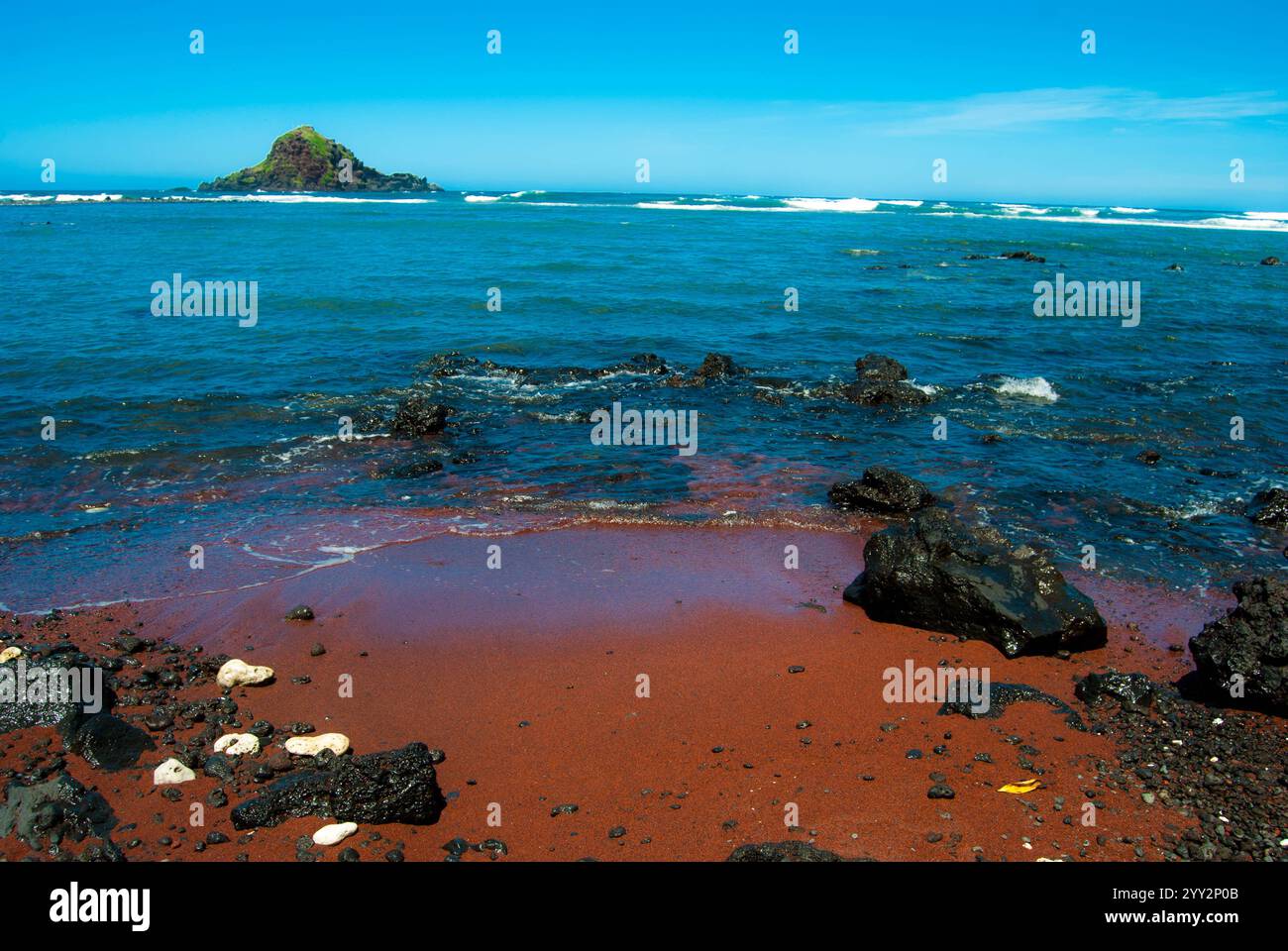 Tropical beach island road hi-res stock photography and images - Alamy