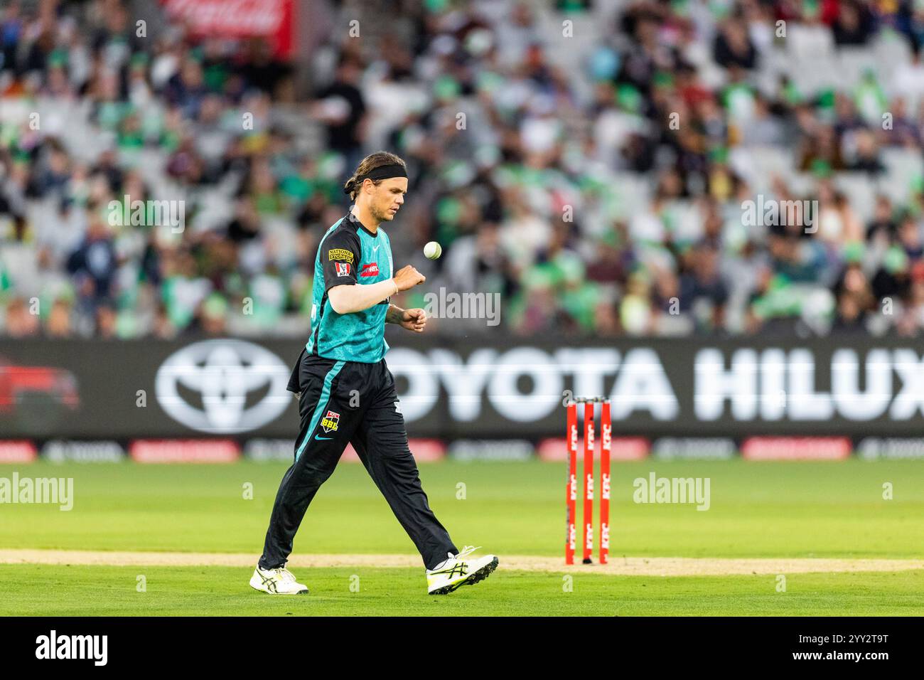 MELBOURNE, AUSTRALIA - DECEMBER 18: Mitch Swepson of Brisbane Heat at ...