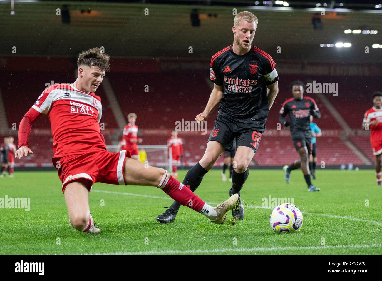 S.L. Benfica Captain Lenny Lacroix puts his arm across Middlesbrough's ...