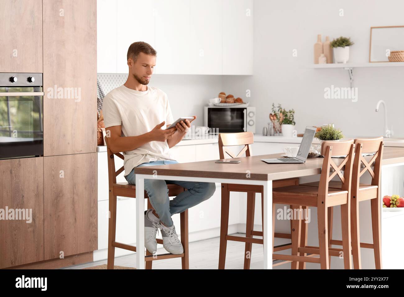Kitchen computer control panel hi-res stock photography and images - Alamy