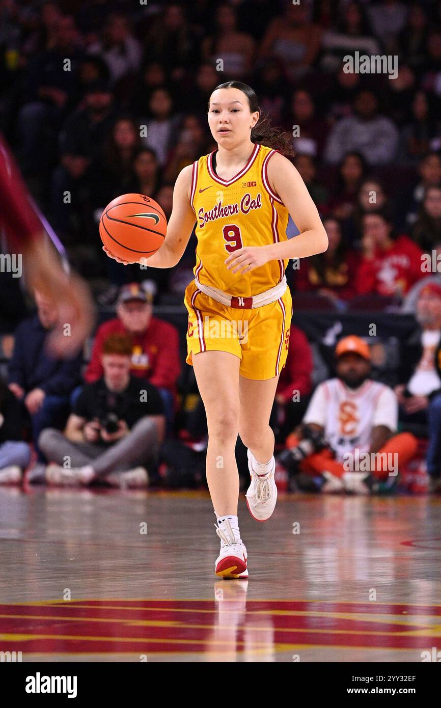 LOS ANGELES, CA - DECEMBER 15: USC Trojans guard Kayleigh Heckel (9 ...
