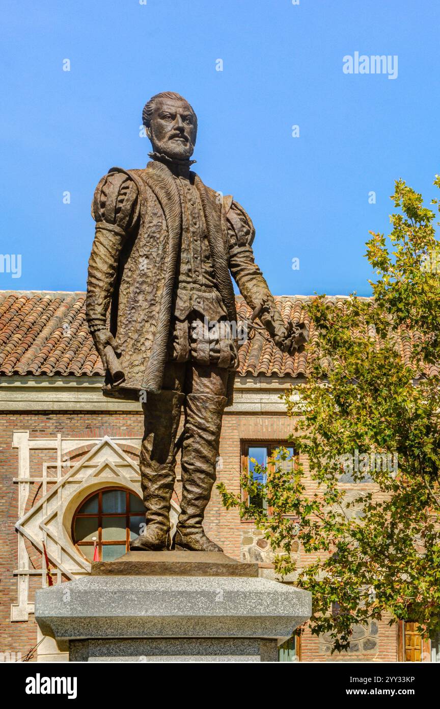 Monumento a juan de padilla hi-res stock photography and images - Alamy