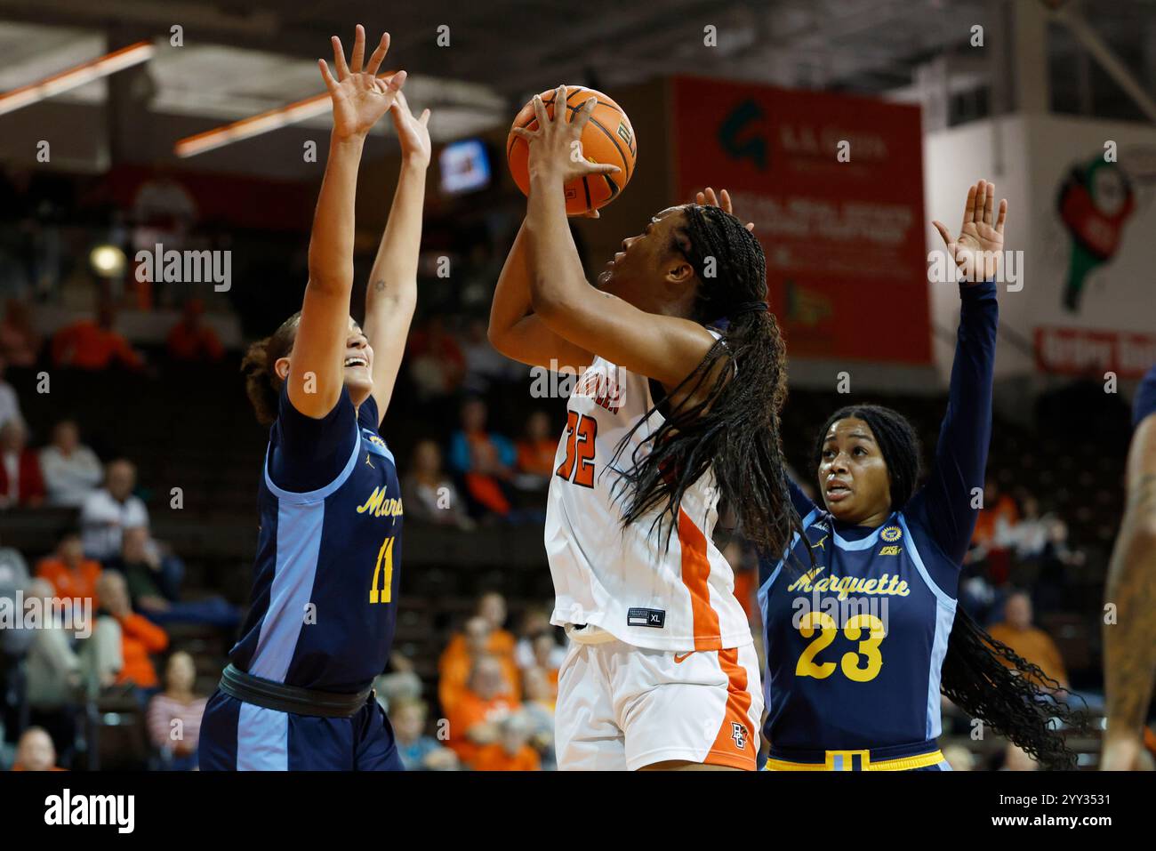 Bowling Green forward Erika Porter (32) shoots on Marquette forward ...