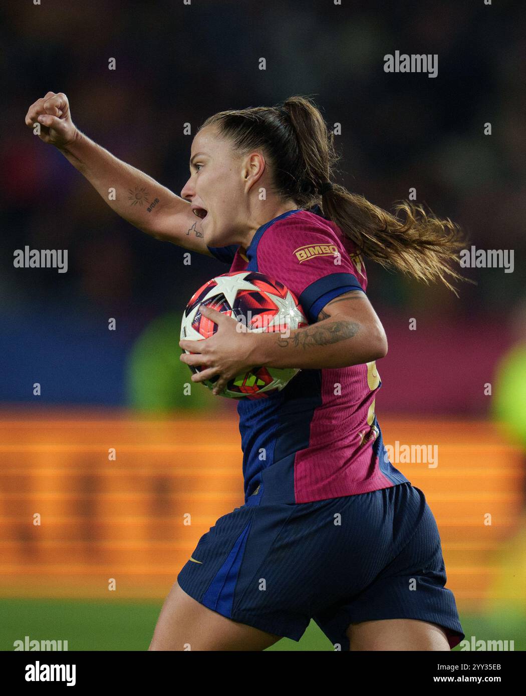 Barcelona, Spain. 18th Dec, 2024. Barcelona's Claudia Pina celebrates a ...