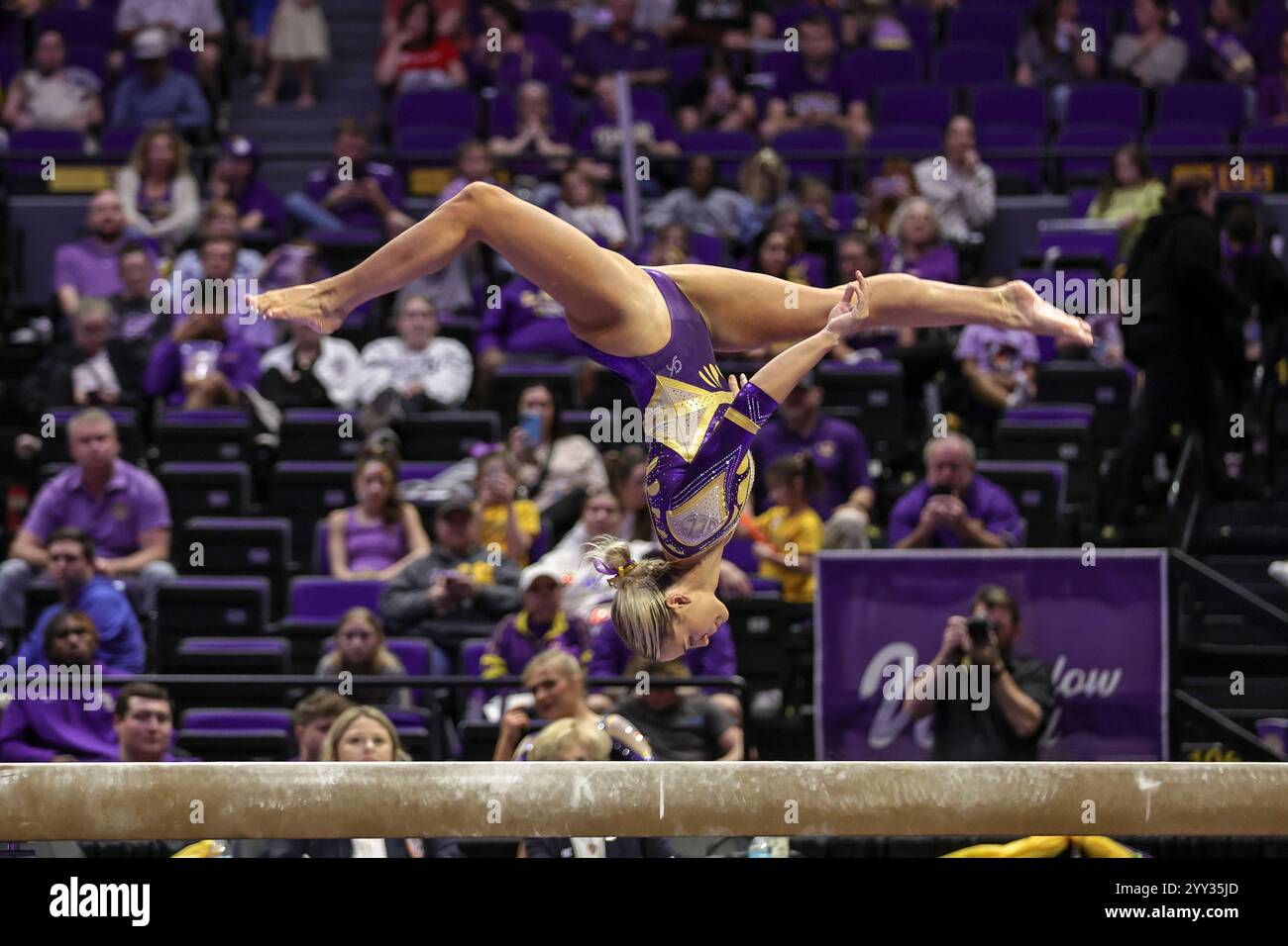 Baton Rouge, LA, USA. 16th Dec, 2024. LSU's Olivia ''Livvy'' Dunne performs on the balance beam ...