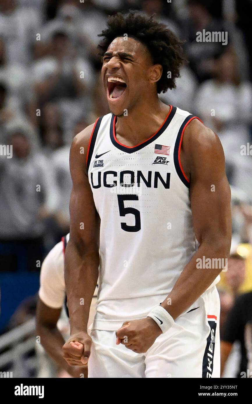 UConn center Tarris Reed Jr. (5) reacts in the second half of an NCAA ...
