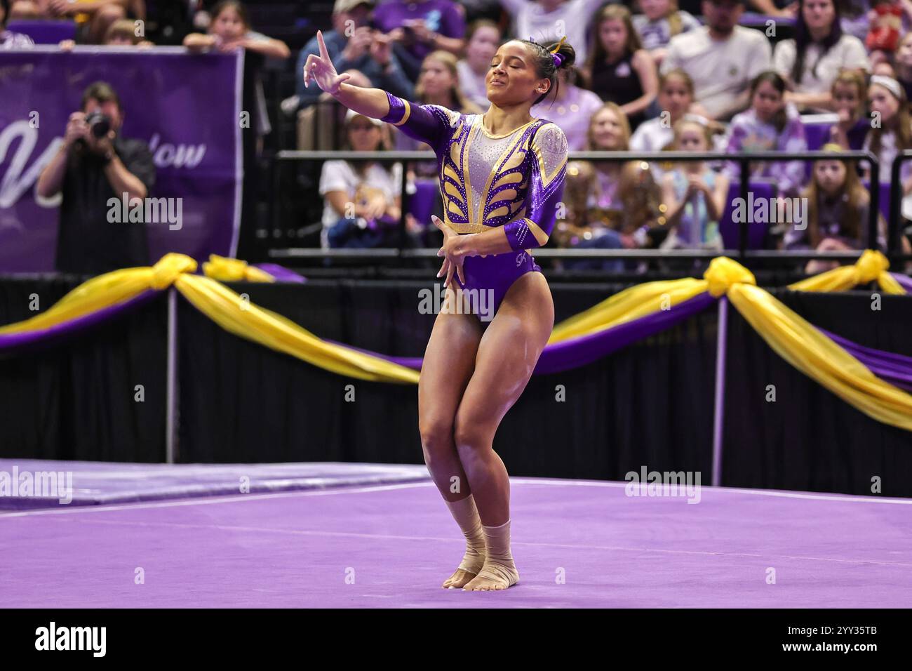 Baton Rouge, USA. 16th Dec, 2024. December 16, 2024: LSU's Haleigh Bryant shows the LSU ''L ...