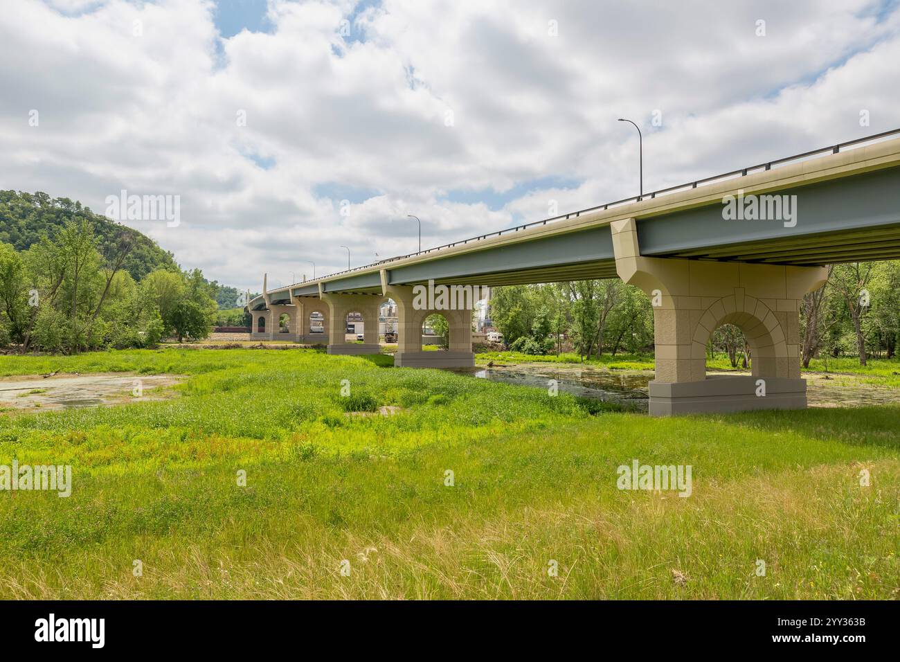 New bridge crosses over the Mississippi River between Minnesota and ...