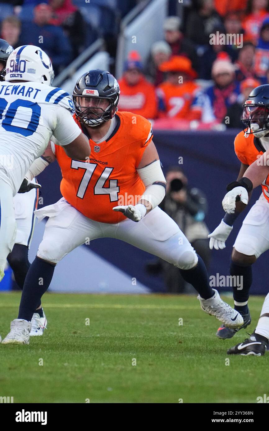 Denver Broncos guard Ben Powers (74) makes a block against the Denver ...
