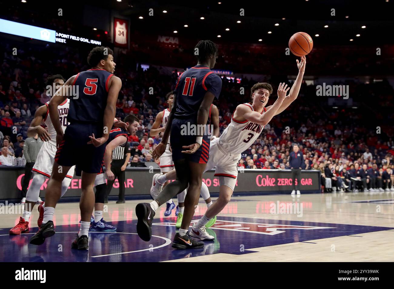 TUCSON, AZ - DECEMBER 18: Arizona Wildcats guard Anthony Dell'Orso #3 ...