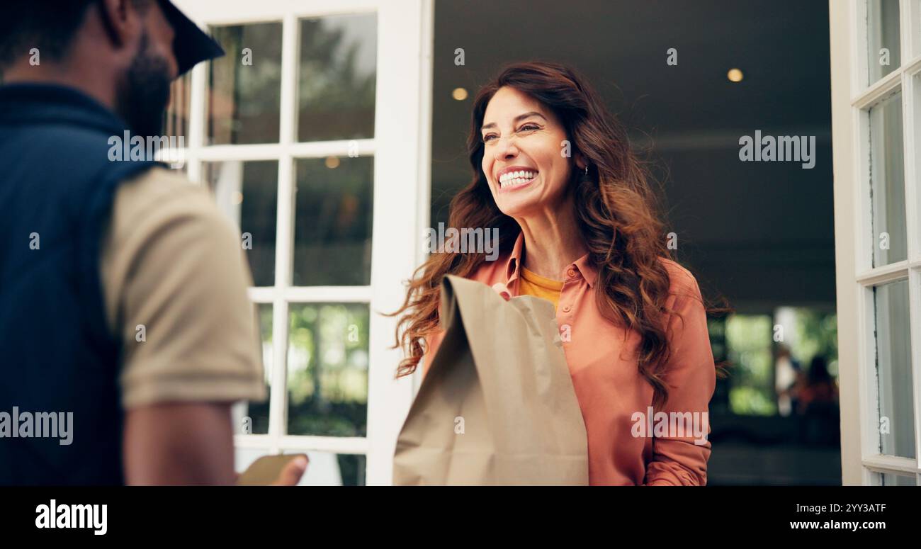 Funny delivery man hi-res stock photography and images - Alamy