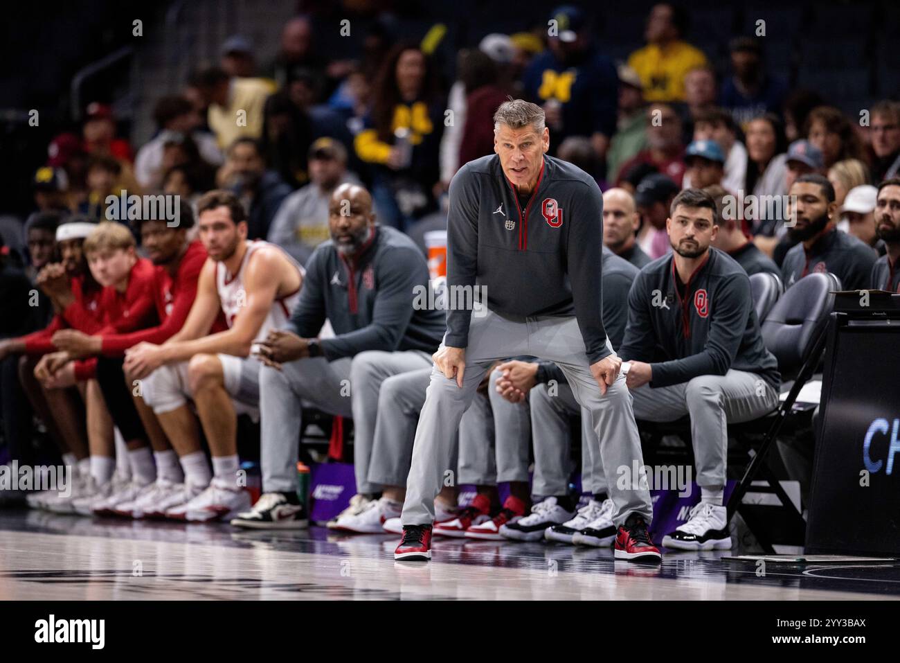 Charlotte, NC, USA. 18th Dec, 2024. Oklahoma Sooners head coach Porter ...