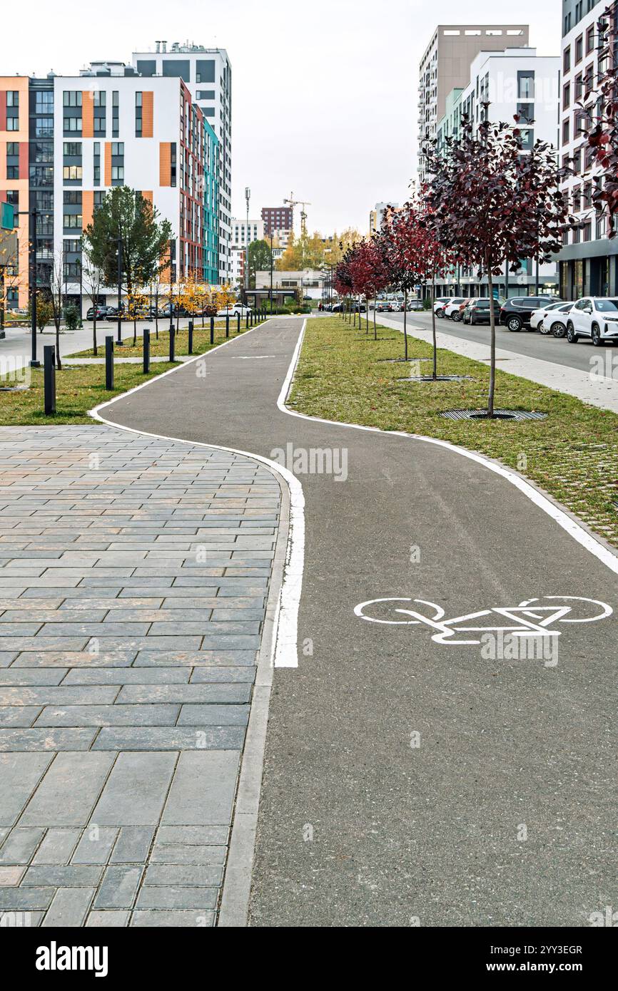 White bike symbol hi-res stock photography and images - Alamy