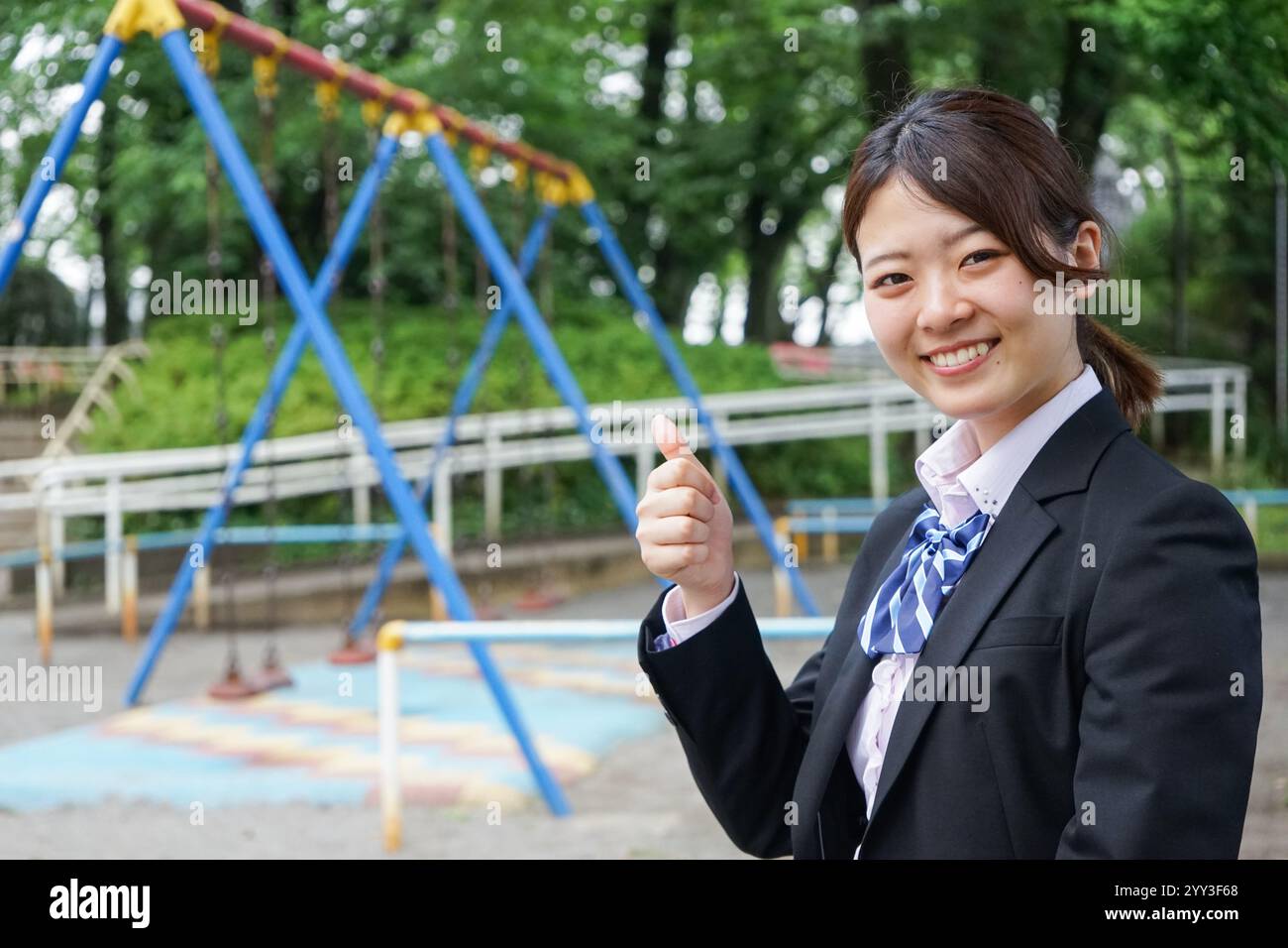 College student waving hand hi-res stock photography and images - Alamy