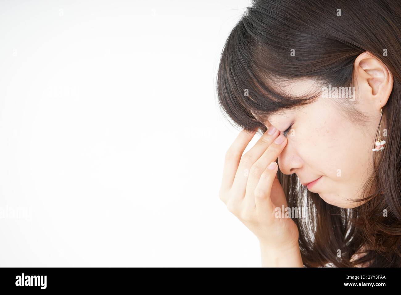 Painful condition headaches young hi-res stock photography and images ...