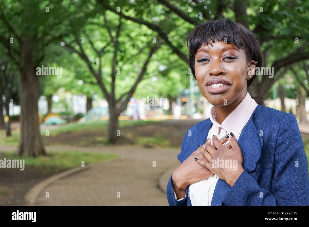 Black woman reacting hi-res stock photography and images - Alamy