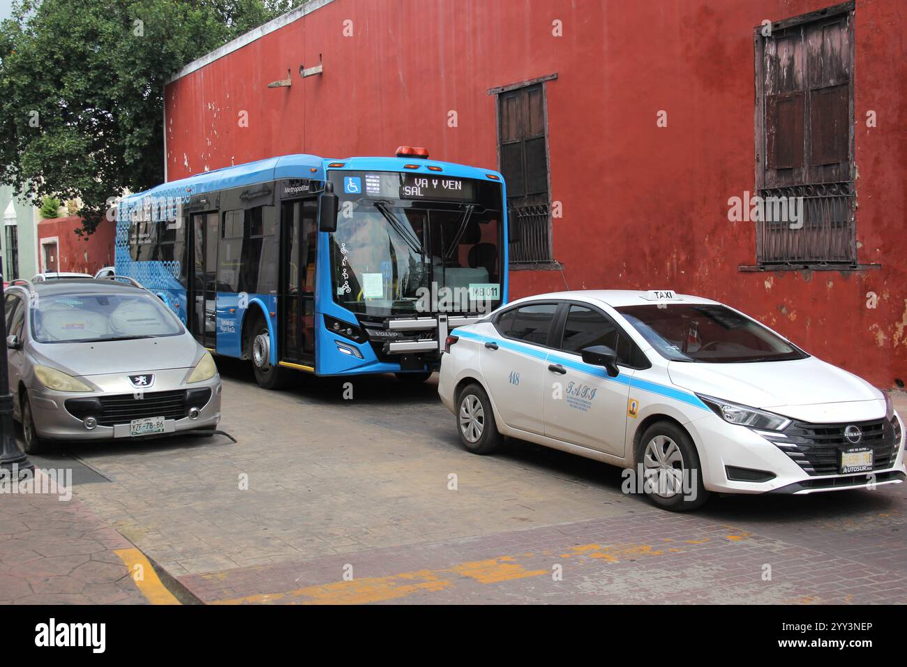 Merida, Yucatan, Mexico - Oct 27 2024: Buses of the Metropolitan ...