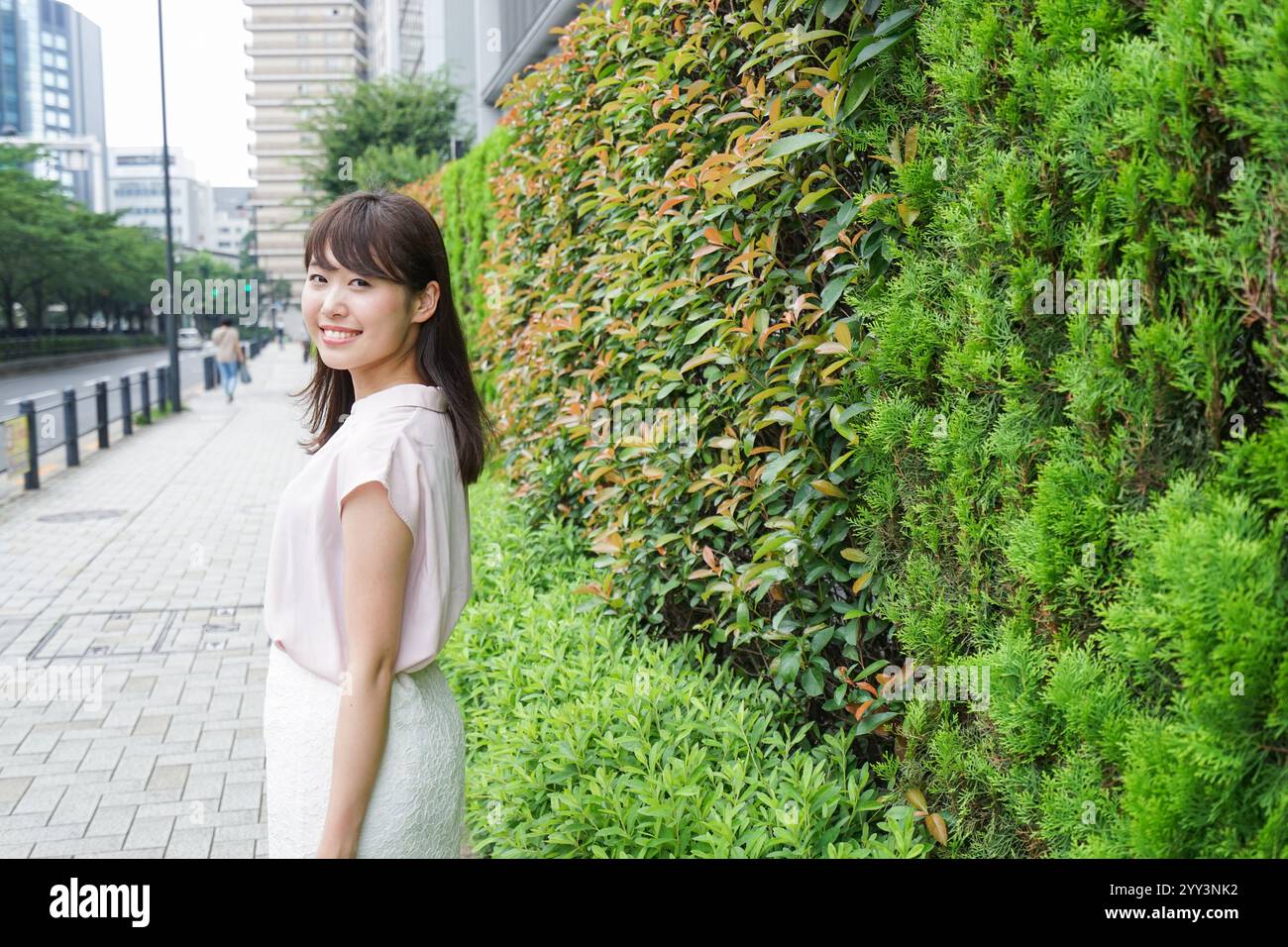 Young japanese woman tokyo hi-res stock photography and images - Alamy