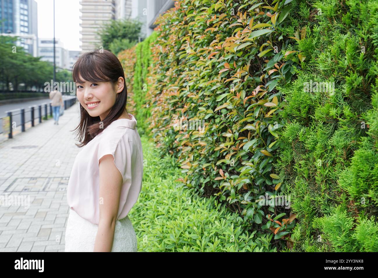 Young japanese woman tokyo hi-res stock photography and images - Alamy