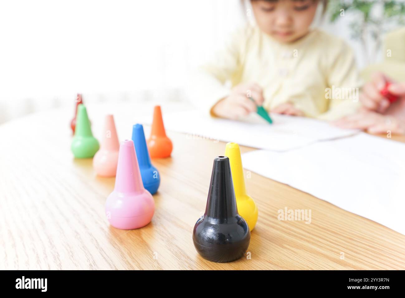 Parent and child drawing Stock Photo - Alamy