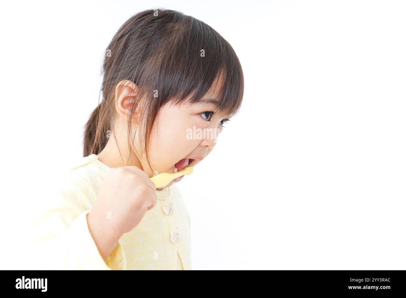Child brushing teeth Stock Photo - Alamy