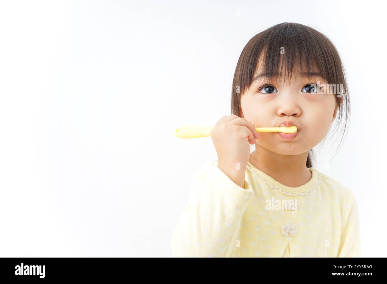 Child brushing teeth Stock Photo - Alamy