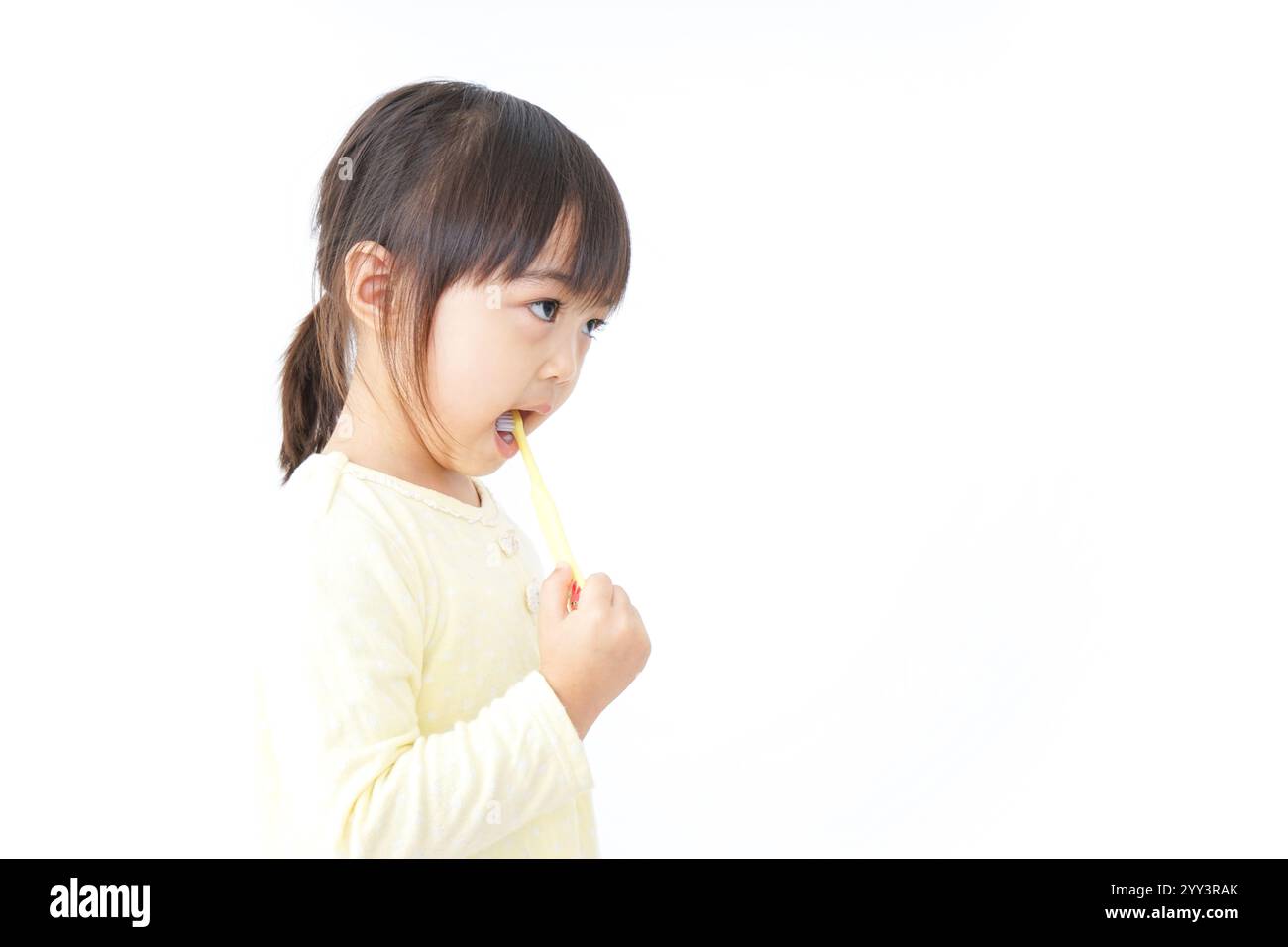 Child brushing teeth Stock Photo - Alamy
