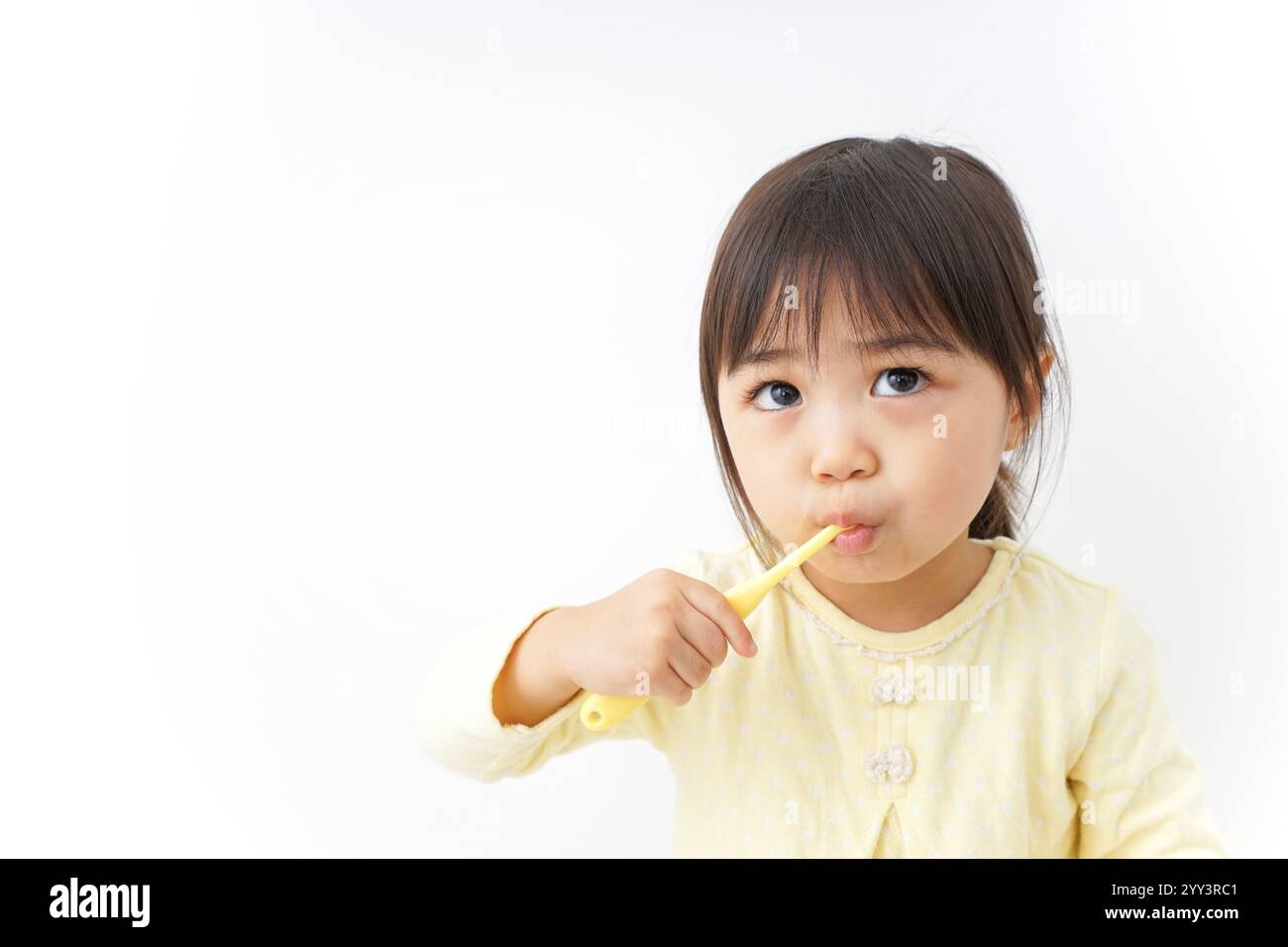 Child brushing teeth Stock Photo - Alamy