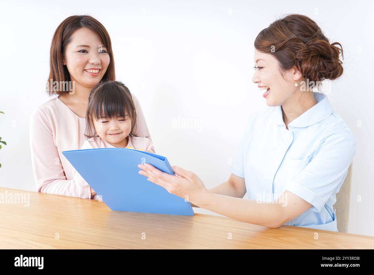 Medical examination children hi-res stock photography and images - Alamy