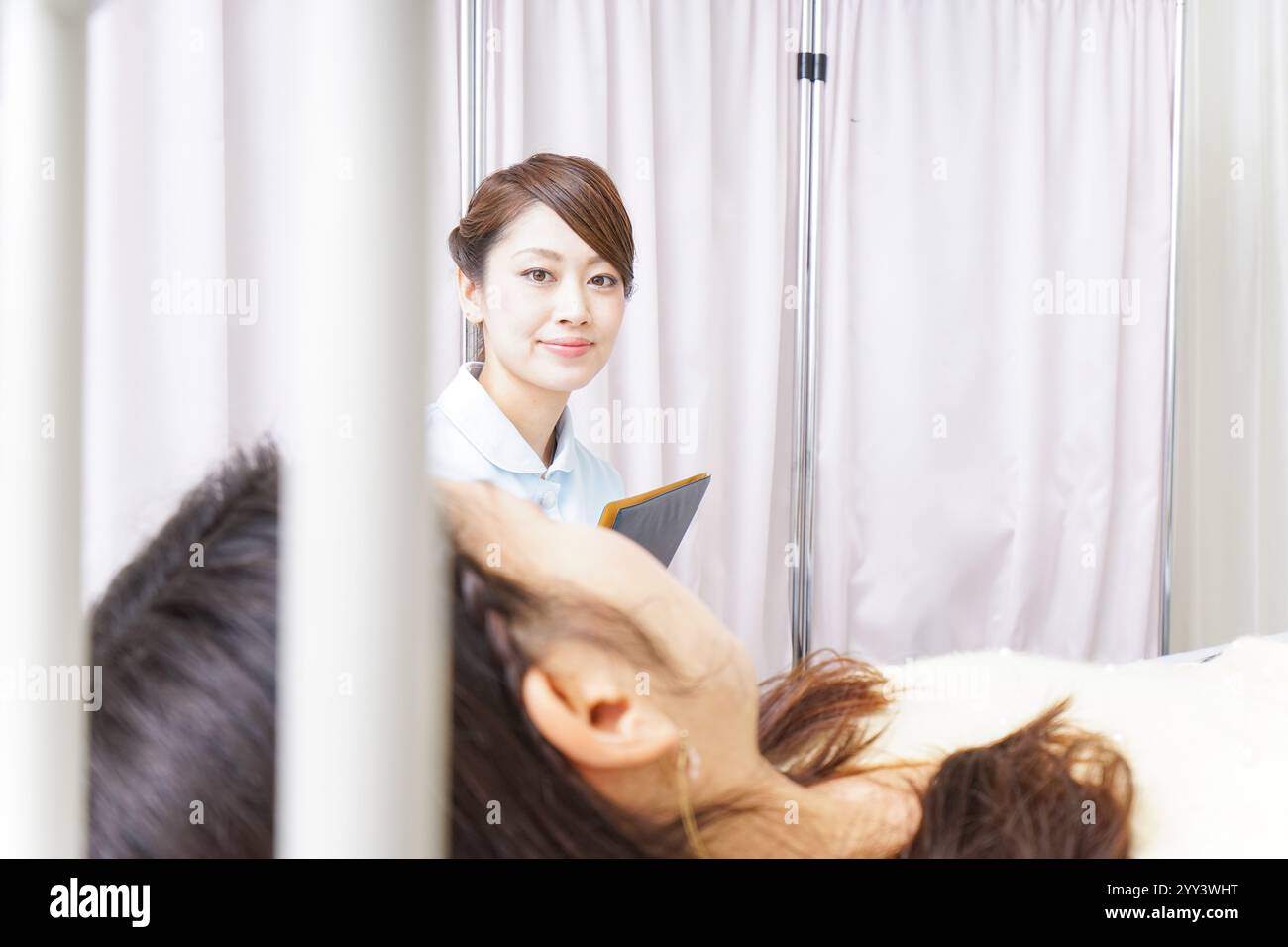 Nurses visiting hospitalised patients Stock Photo - Alamy