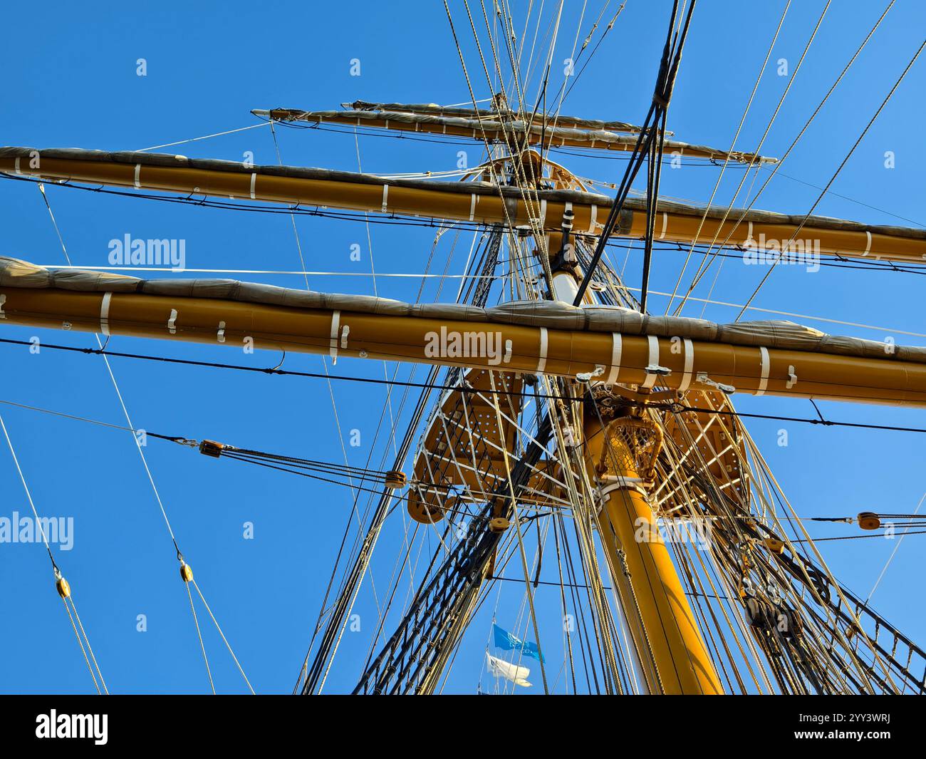 Ropes stretched across the masts of an old ship Stock Photo - Alamy