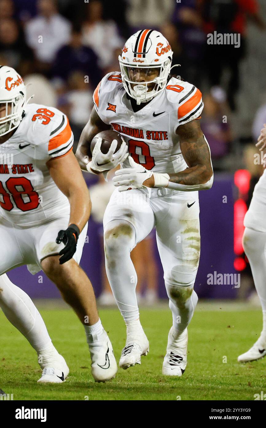 Oklahoma State running back Ollie Gordan II (0) carries the ball during ...