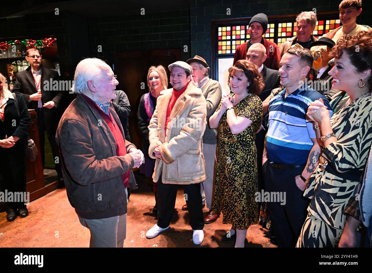 Actor Sir David Jason (left) who played Derek 'Del Boy' Trotter in the ...