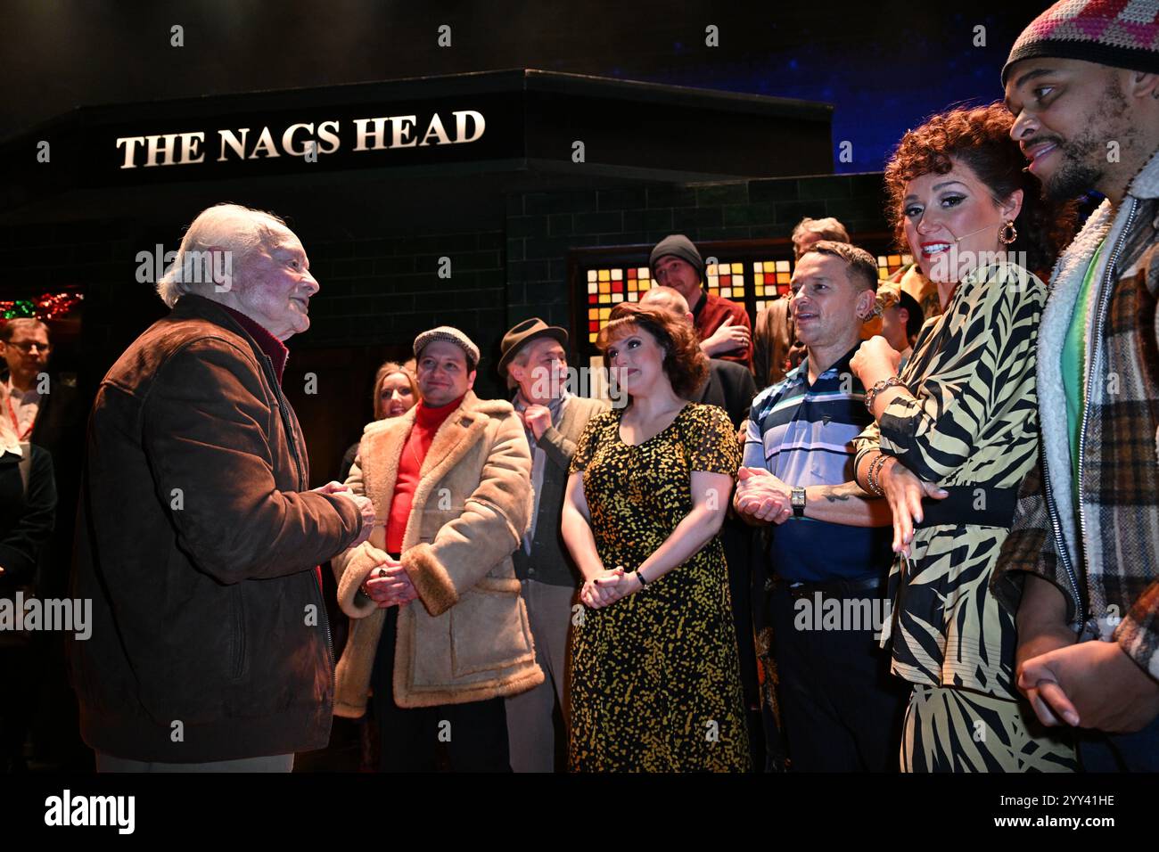 Actor Sir David Jason (left) who played Derek 'Del Boy' Trotter in the ...