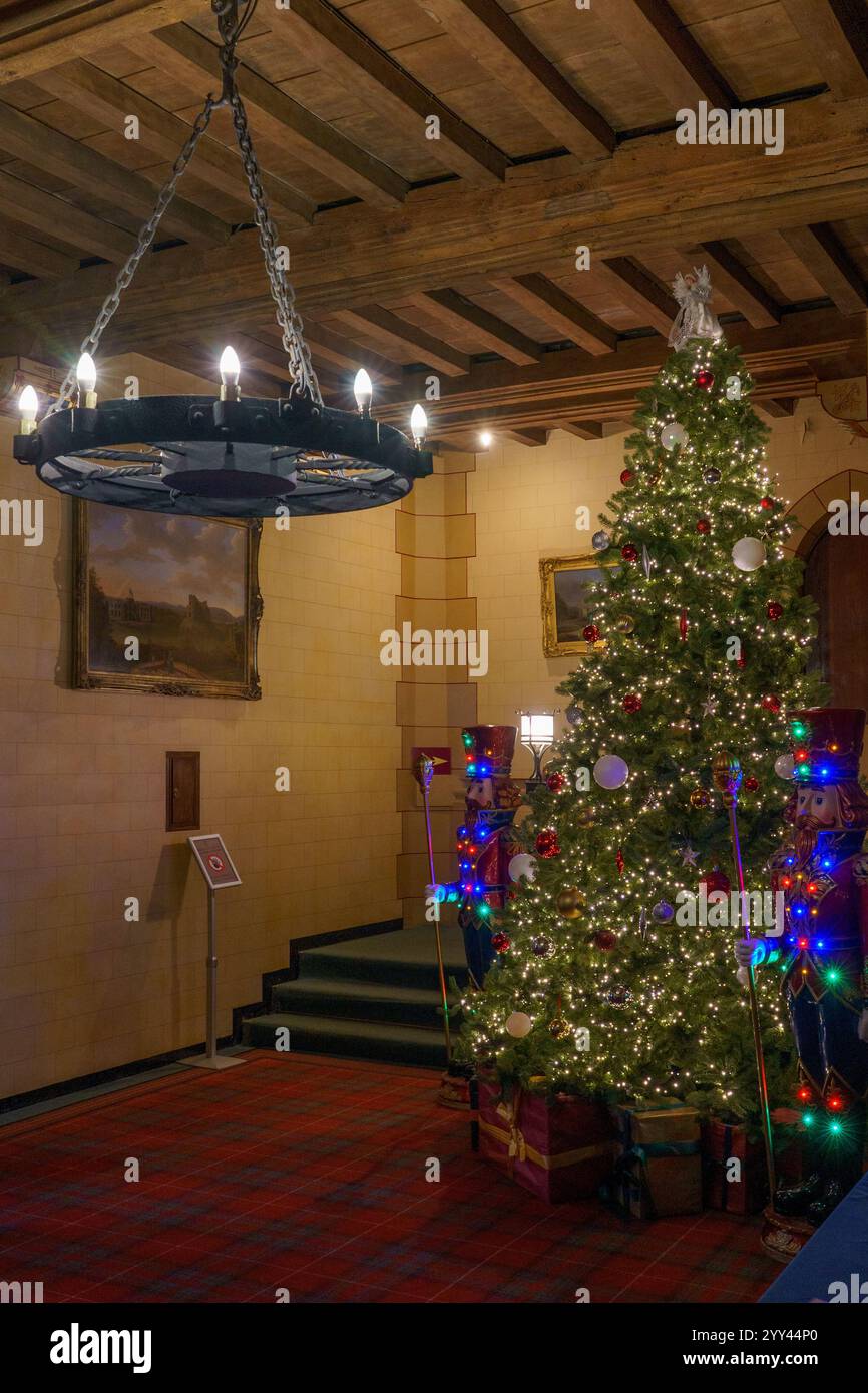 The interior of Cardiff Castle at Christmas Stock Photo - Alamy