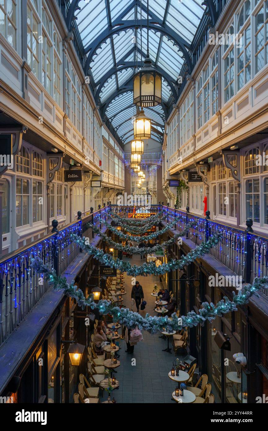 Cardiff's Victorian Castle Arcade at Christmas Stock Photo - Alamy