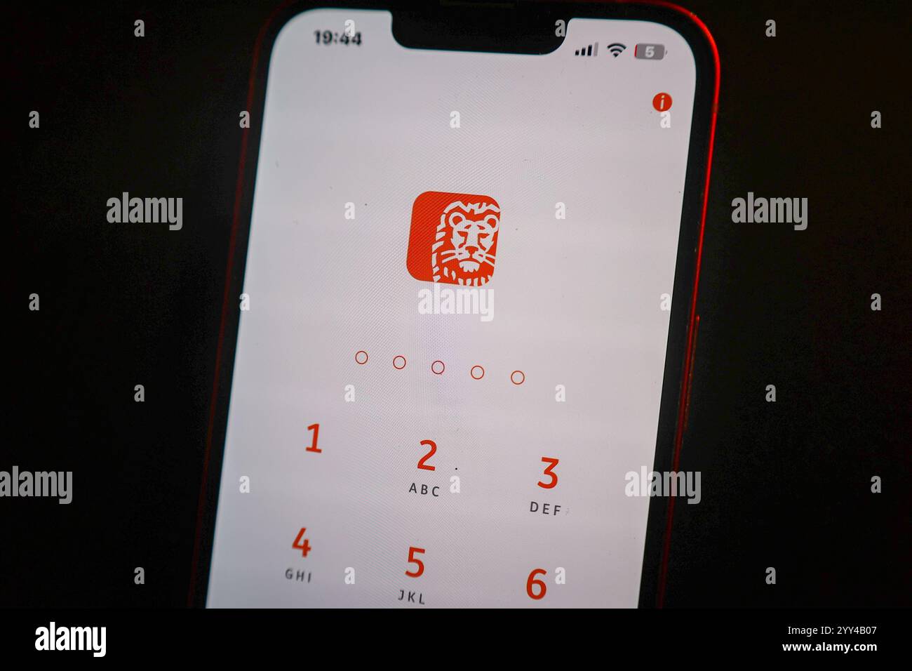 Bankrekening hi-res stock photography and images - Alamy