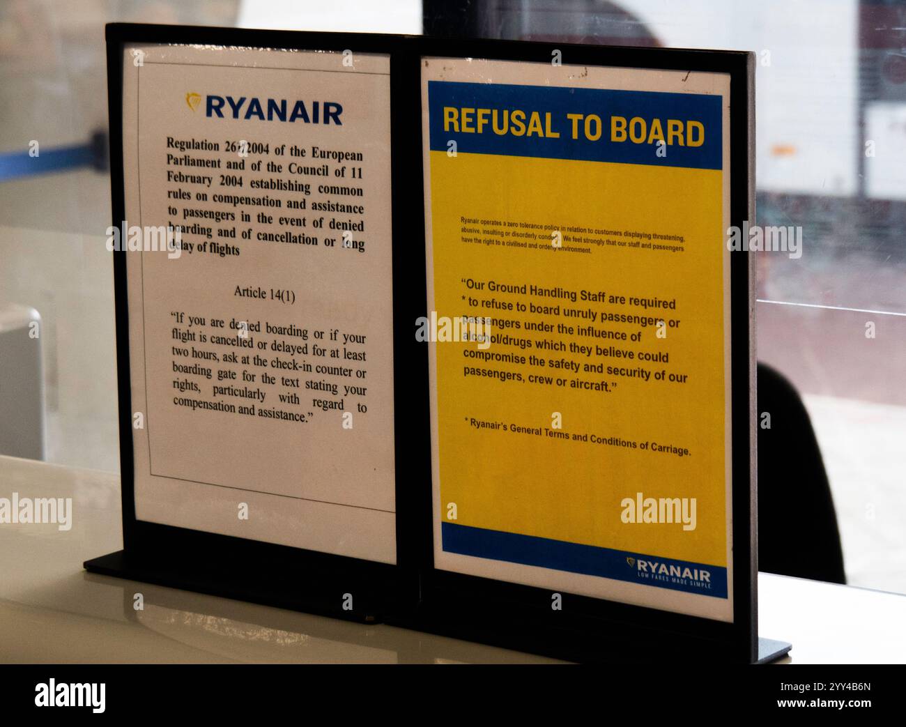 Airport rules hi-res stock photography and images - Alamy