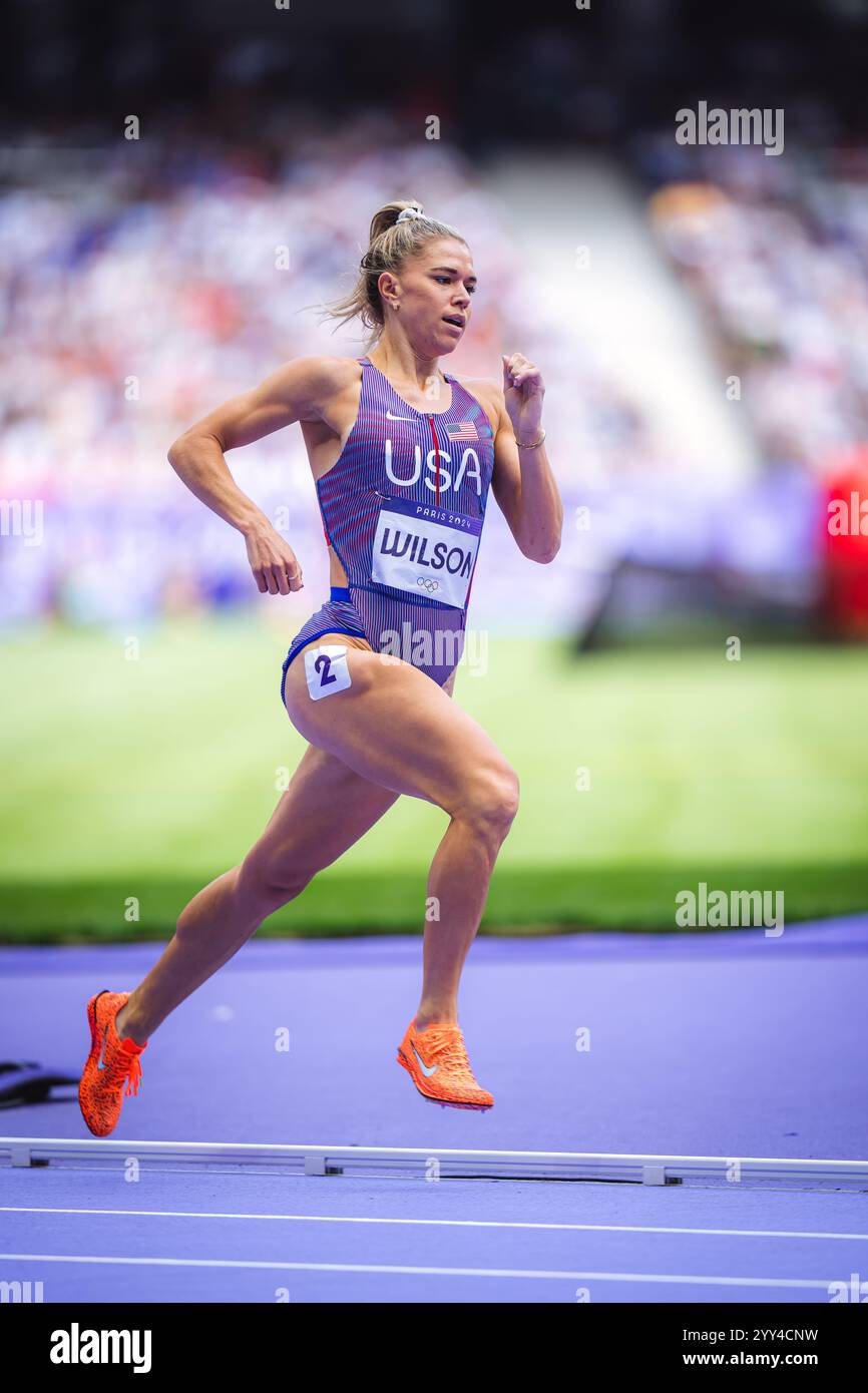 Allie Wilson participating in the 800 meters at the Paris 2024 Olympic ...