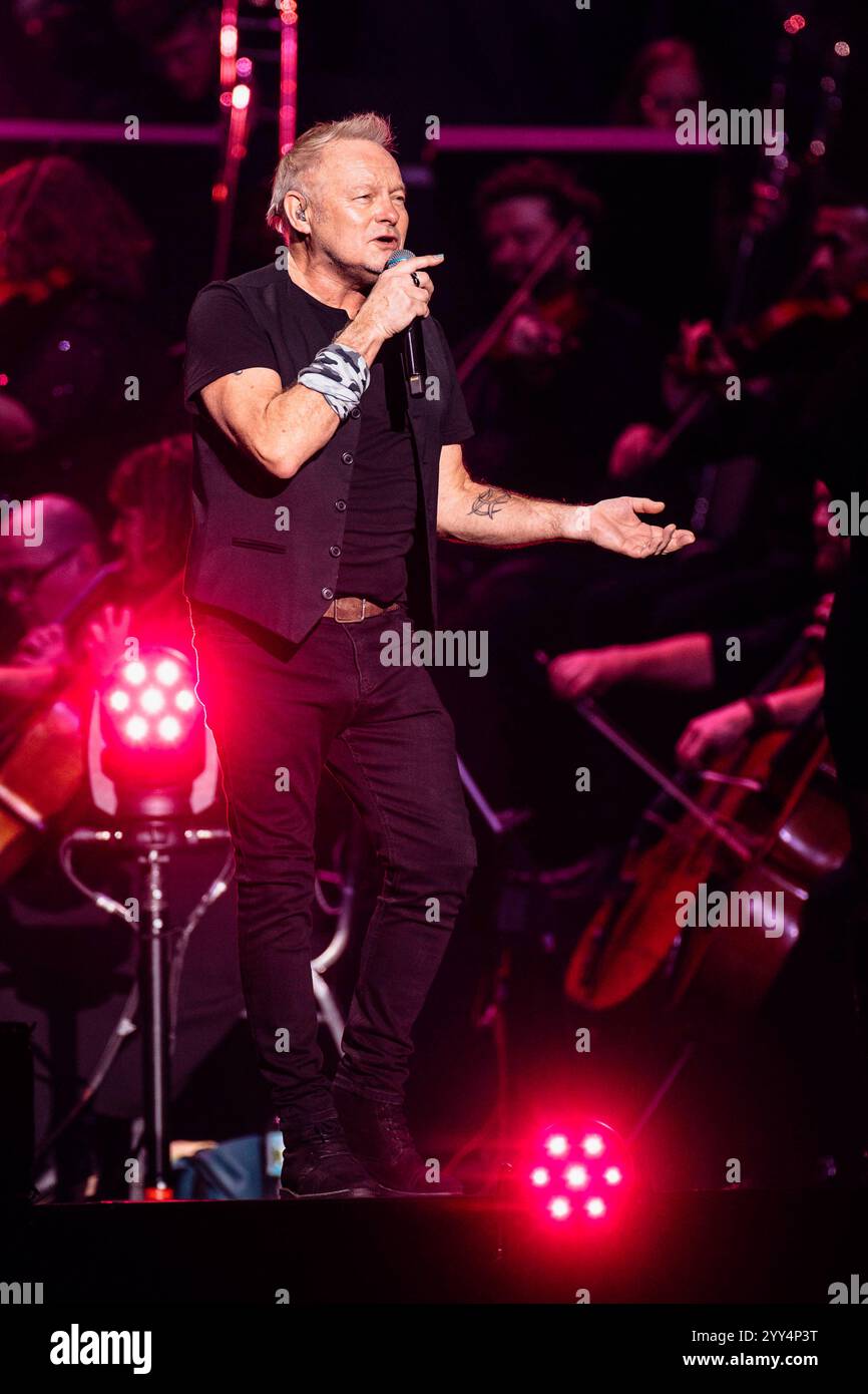 Nick van Eede von Cutting Crew live bei der 30. Night of the Proms 2024 in der Messehalle ...