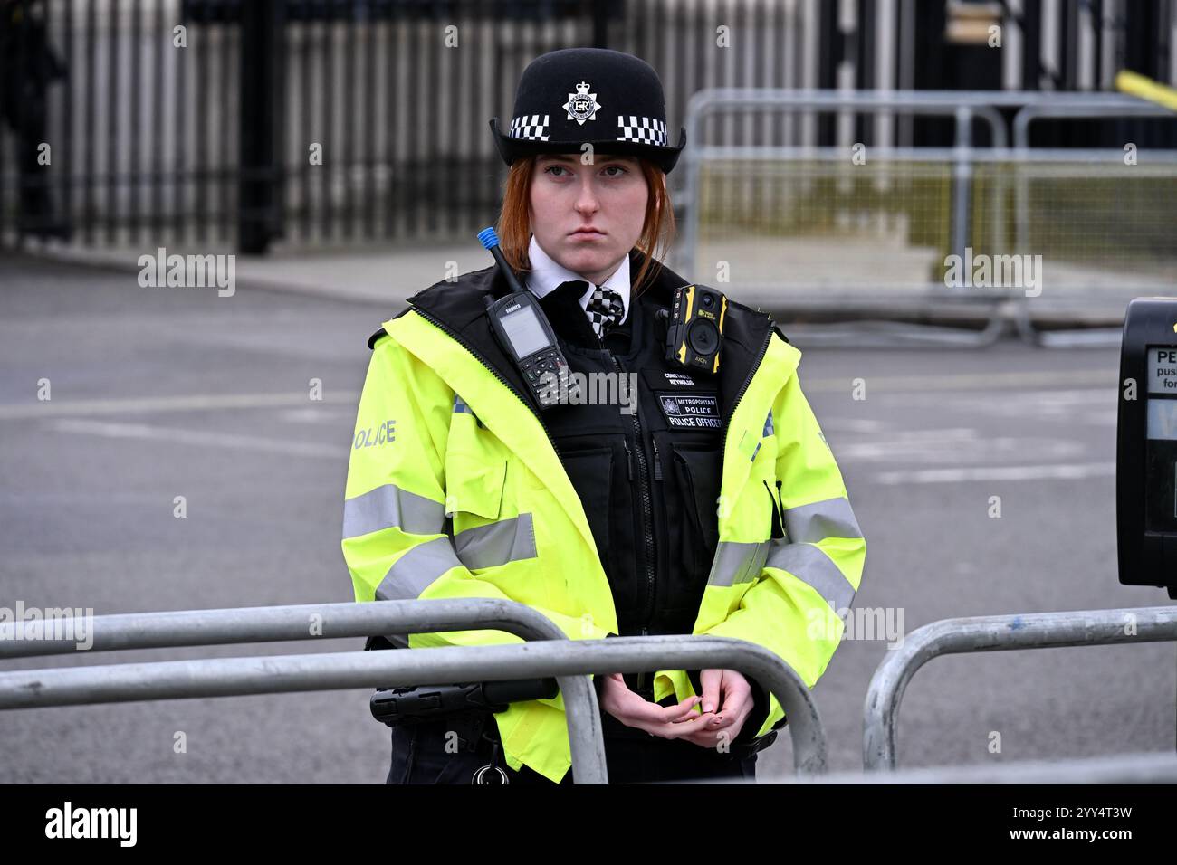 Female Metropolitan Police Officer, Parliament Square, Westminster ...